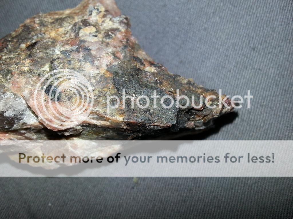 Identity Help : Unknown from Beryl Pit (Quadeville)about 60mins from ...