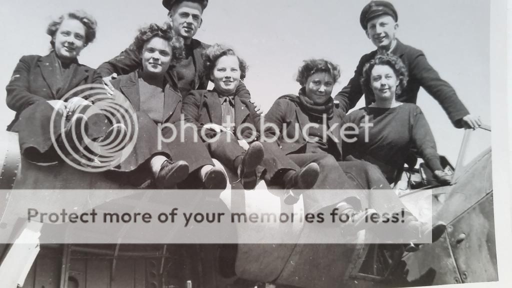 Identify these WWII aircraft? - Aircraft WWII - Britmodeller.com